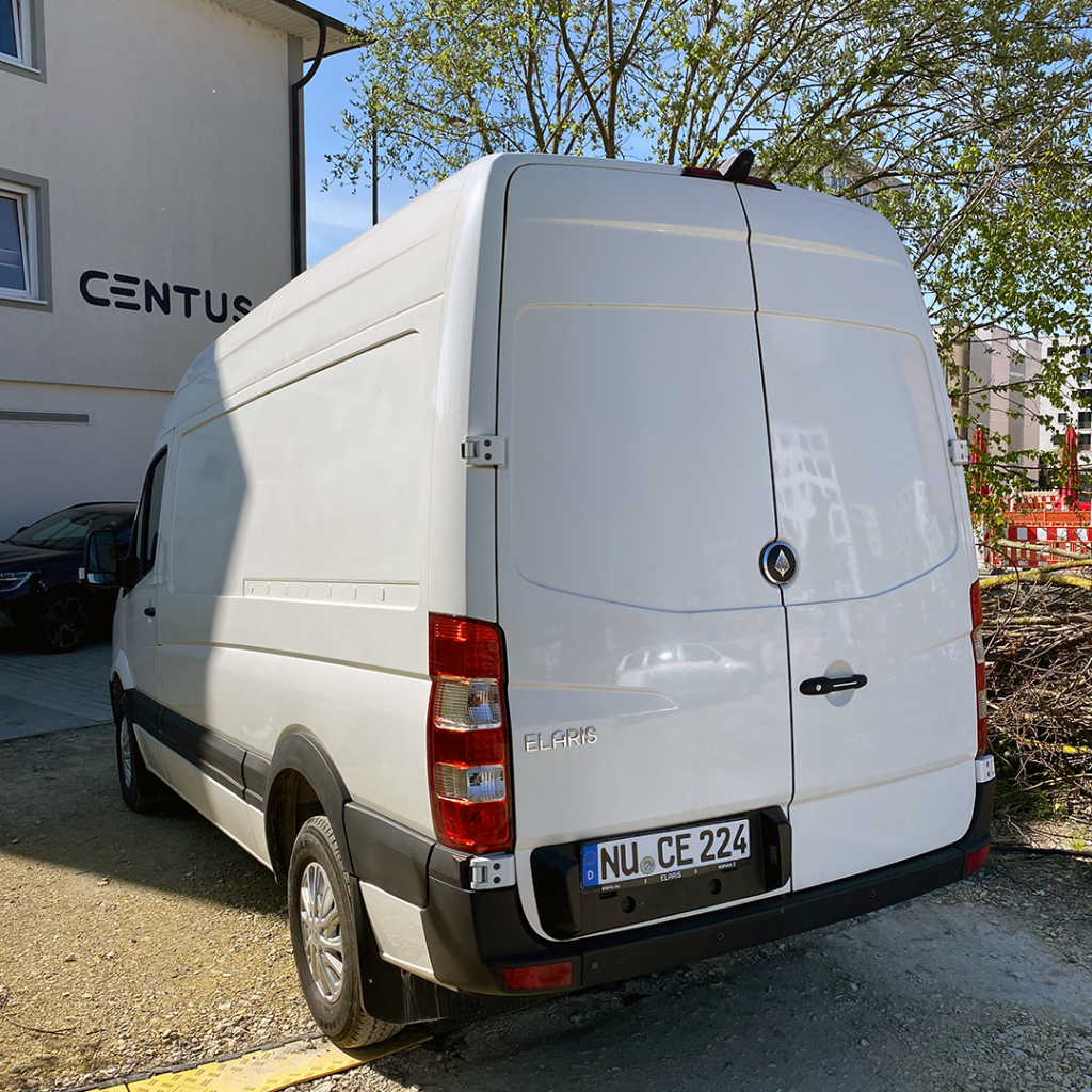 CENTUS setzt auf elektrische Transporter der ELARIS AG - CENTUS